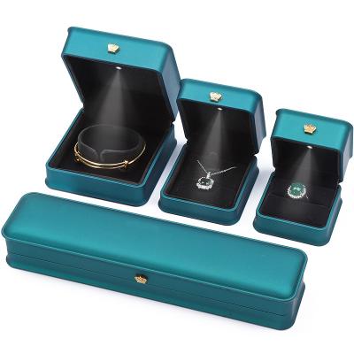China Light Green LED Jewelry Box with Custom Size for Necklace Bracelet Ring Earrings for sale