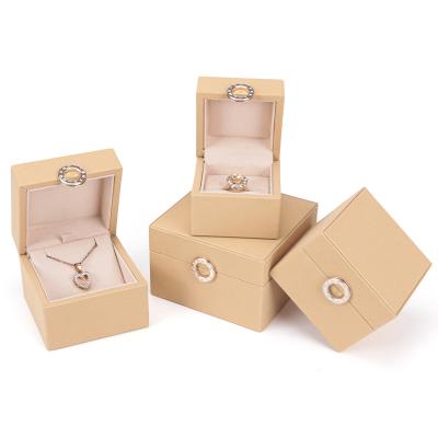 China Custom Hot Stamping Logo Four-Leaf Clover PU Leather Jewelry Box for Rings Size Customizable for sale