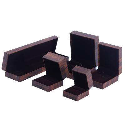 China Customizable Handmade Eco Cardboard Jewelry Box Flip Brown Design 300000 Pieces Monthly Supply for sale