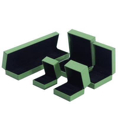 China Handmade Eco Cardboard Flip Green Jewelry Box Customizable 300000 Pieces Monthly Supply for sale