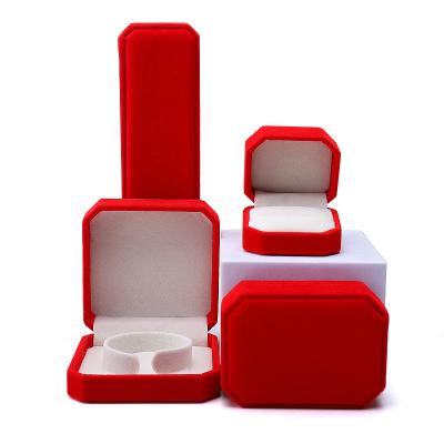 China Custom Velvet Octagonal Jewelry Box for Necklace Earrings Bracelet Ring 20cm for sale