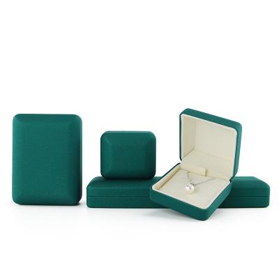 China Ayara Silk Jewelry Box 5.3×6.2×3.5cm Iron Velvet Packaging for Necklace Ring Storage for sale
