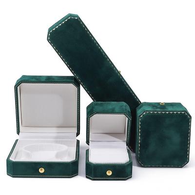 China Custom Logo Green Velvet Jewelry Box for Pendant Earrings Bracelet Necklace Ring 300000pcs Monthly for sale