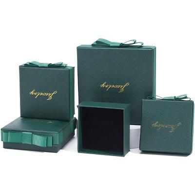 China Custom Eco Friendly Paper Jewelry Box with Lid and Base for Gift Packaging for sale