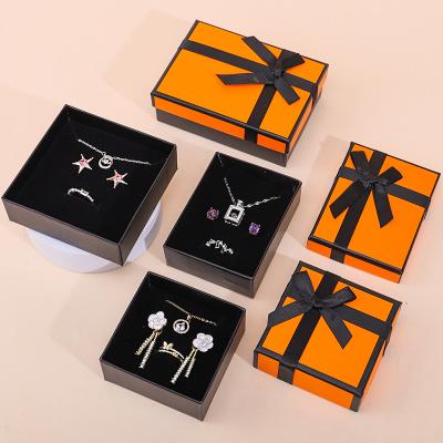 China Wholesale Custom Logo Luxury Jewelry Box Set for Necklace Bracelet Earring Ring Cardboard Paper Packaging with Butterfly for sale