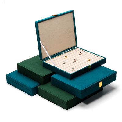 China Custom Velvet Jewelry Box with Multiple Compartments - 300,000 Monthly Capacity, 20-Day Production for sale