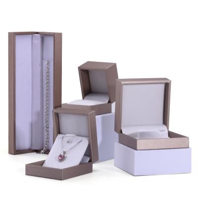 China Custom Khaki Faux Leather Jewelry Box Set with Velvet Lining 300000pcs Monthly Supply for sale