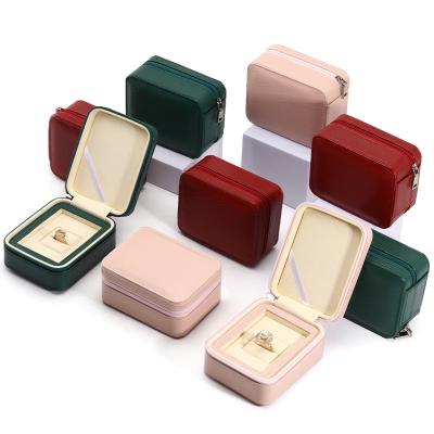 China Custom Size Jewelry Box with Zipper & Internal Thick Border - 300,000 Monthly Capacity, 20-Day Production for sale
