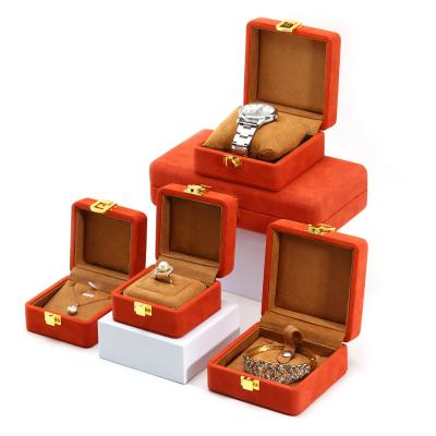 China Custom Velvet Jewelry Box with Gold Buckle Closure 300000 Pieces Monthly Supply for sale