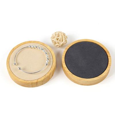 China Custom Wooden Jewelry Display Plate with Velvet Lining - 300,000 Monthly Capacity & 20-Day Production for sale