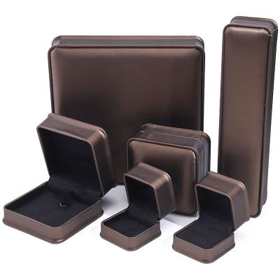 China Arc-Shaped PU Leather Jewelry Box for Pendant Ear Ring Packaging Custom Size for sale