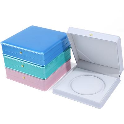 China Custom Soft Touch Macaron Color Plastic Pearl Necklace Storage Box Jewelry Packaging 300000 pcs Monthly for sale