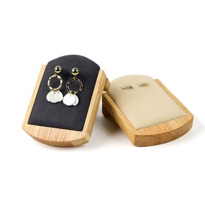 China Custom Wooden Earring Display Holder - 300,000 Monthly Capacity with 5-7 Day Samples for Jewelry Retail for sale