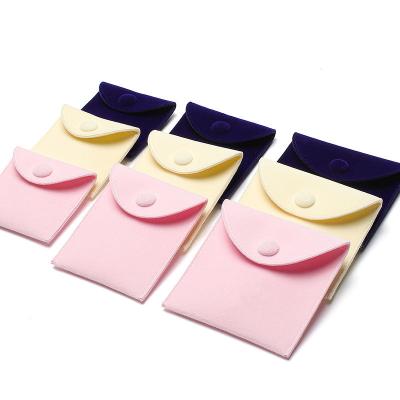 China Custom Velvet Jewelry Storage Bags - 300,000 Monthly Capacity with 20-Day Production for Rings & Ear Studs for sale