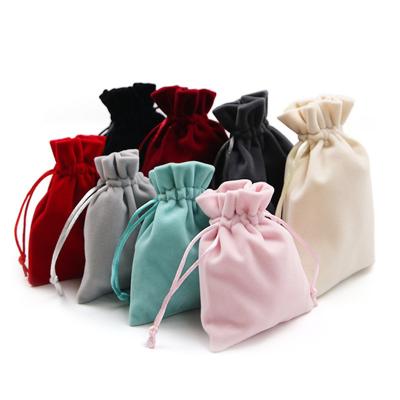 China Custom Anti-Scratch Velvet Jewelry Bag with Drawstring Closure - 300,000 Monthly Capacity & 20-Day Production for sale