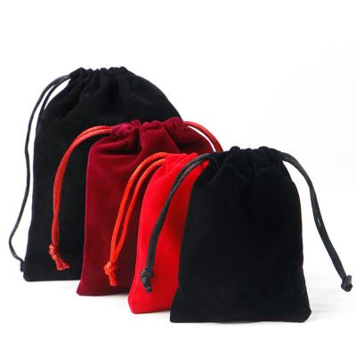 China Custom Velvet Drawstring Jewelry Bags - Multiple Sizes with 300,000 Monthly Capacity and 20-Day Production for sale