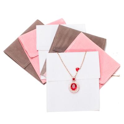 China Custom OEM Velvet Jewelry Pouches for Earrings and Studs - 300,000 Monthly Capacity with 20-Day Production for sale
