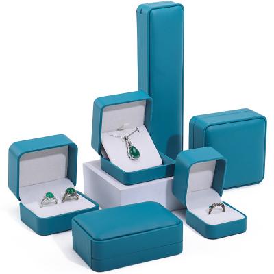 China Custom Faux Leather Jewelry Box Set Luxury Case with Logo 5-7 Day Sample for sale