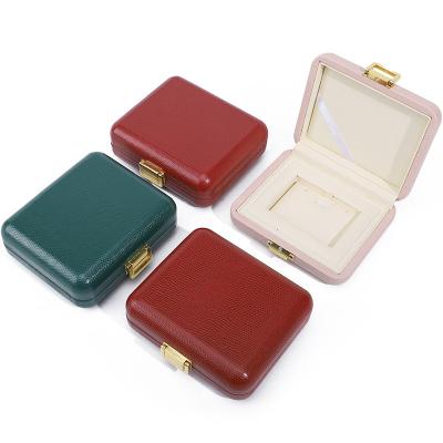 China Custom PU Leather Jewelry Storage Case for Rings Ear Studs Floating Effect 300000pcs Supply for sale