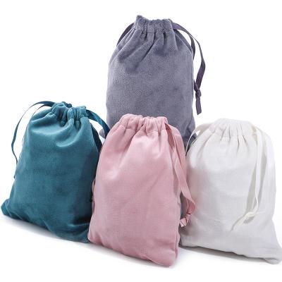 China Custom Velvet Drawstring Jewelry Bag with 300,000 Monthly Capacity and 20-Day Production for sale