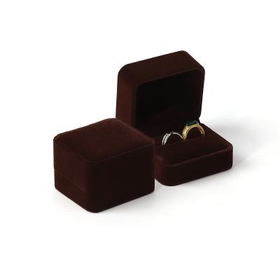 China Custom Velvet Double Ring Box for Wedding Ceremony Jewelry Packaging 500pcs MOQ for sale