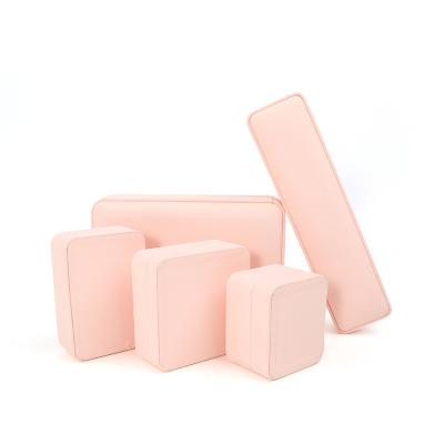 China Customizable Pink Leather Jewelry Box for Rings Storage 8x6x4 Inch for sale