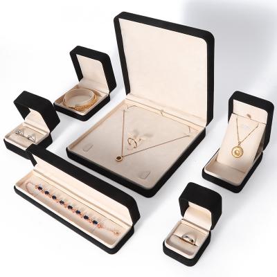 China Customizable Classic Velvet Luxury Jewelry Storage Box with Multi-Compartment Organization and Magnetic Closure in Multiple Sizes for sale