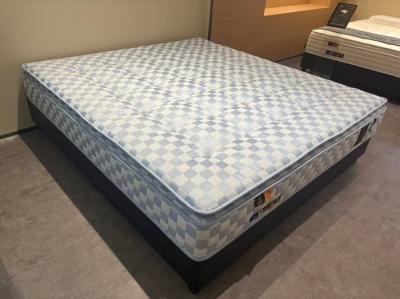 China Premium Hand Tufted Mattress with Pocket Springs   Mini Coil Layer for Motion Isolation for sale