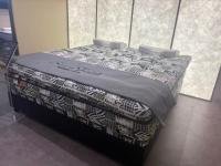 China High End Hand Tufted Mattress with Pocket Springs   Mini Coils for Deep Sleep for sale