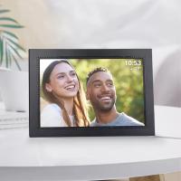 China 10.1 Inch Frameo App Digital Picture Frame Multi-User Touch Screen Share Photos Videos for sale