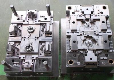 China Plastic injection mold  for auto parts PA66 material precise injection mold maker for sale