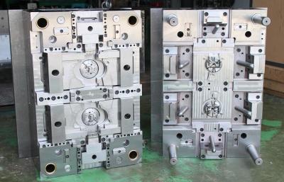 China PPA GF60 Plastic Injection Mold for Reflektorchassis 1000K Shots Custom Mold Making for sale
