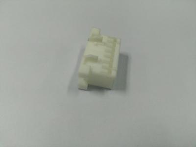 China White PC Plastic Injection Molded Connector Part 1 Cavity Cold Runner 26s Cycle for sale