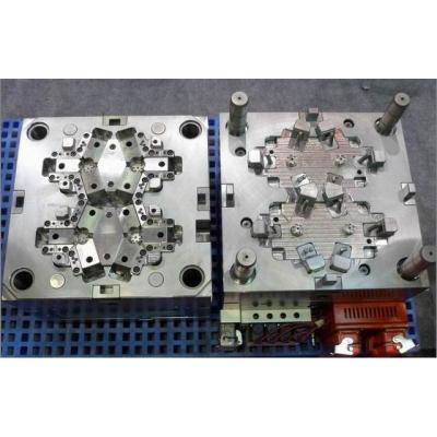 China Plastic Injection Mould Custom Made Hot Runner Mold With 24 Pin Connector for sale