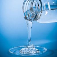 China 12mgKOH/G Thermosetting Hydroxyl Water Soluble Acrylic Resin Acid Paint High Gloss for sale