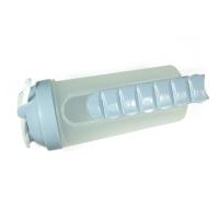China BPA Free Shaker Water Bottle With 7 Day Pill Case for sale