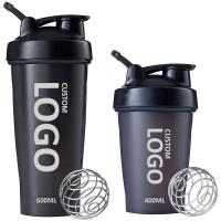 China Custom Logo 400ml 600ml Black Large Sports Fitness Protein Powder Shaker Bottles With Capacity Measuring Line for sale