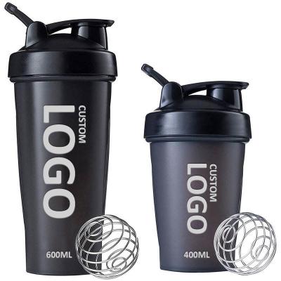 China Custom Logo 400ml 600ml Black Large Sports Fitness Protein Powder Shaker Bottles With Capacity Measuring Line for sale