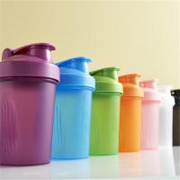 China Customized Color & Logo Sport Protein Plastic Shaker Bottles Leakage Proof for sale