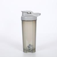 China Colorful BPA Free Plastic Shaker Bottles With Shake Ball 700ml Large Capacity for sale