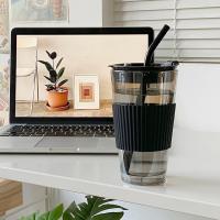 China Office Glass Tumbler Cup Mug Single Wall Borosilicate Glassware With Flip Lid for sale