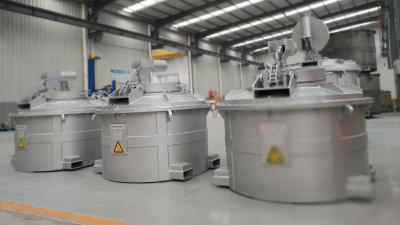 China Long Distance Molten Aluminum Transfer Ladles Non Wetting Refactory Long Service Life for sale