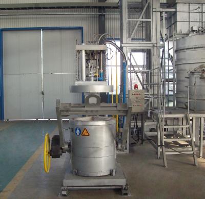 China Transfer Of Aluminum With Customized Temperature Range Molten Aluminum Transfer Ladles And Durable Surface Finish for sale