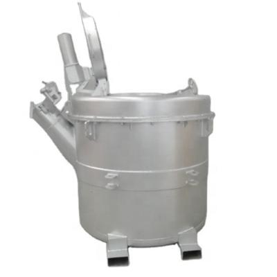 China Long-Lasting Molten Aluminum Transfer Ladles with Ladle Lip Reinforced With Steel and ISO 9001 2015 And CE Certified for sale