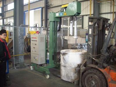 China Refining Flux Particle Size Control Adjustable Molten Aluminum Degassing Machine with Refined Gas Pressure for sale