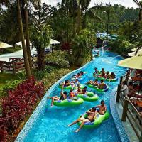 China 100-1000m Length Water Park Lazy River For 1-2 People Per Raft for sale