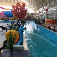 China 200 People Capacity Outdoor Lazy River With Concrete Pump Materials Regular Maintenance for sale