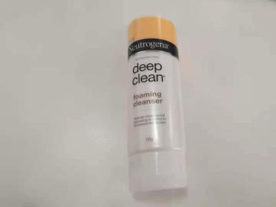 China Matte Coating Apt Round Dia 40*101.6mm Cosmetic Packaging Tube For Facial Cleansing for sale