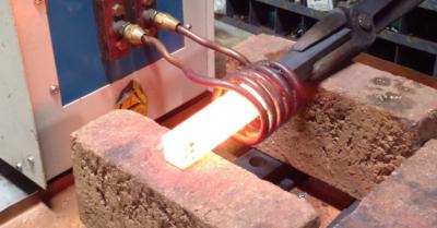 China 30kw IGBT Portable Electric Induction Heating Machine For Forging High Frequency for sale