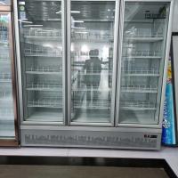 China Three Glass Doors Refrigerated Stereoscopic Display Cabinet Commercial for sale
